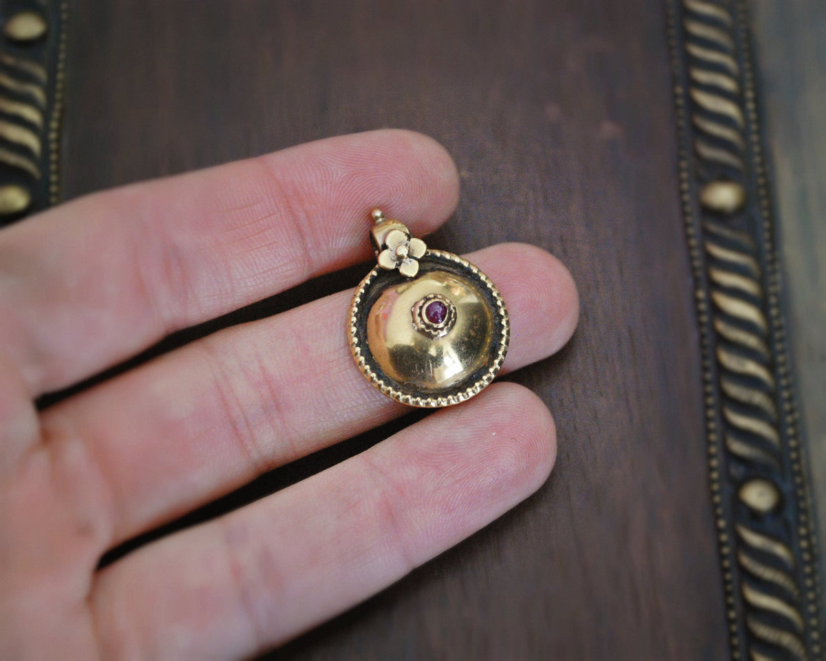 South Indian 22K Thali Bottu Pendant with Ruby – Cosmic Norbu